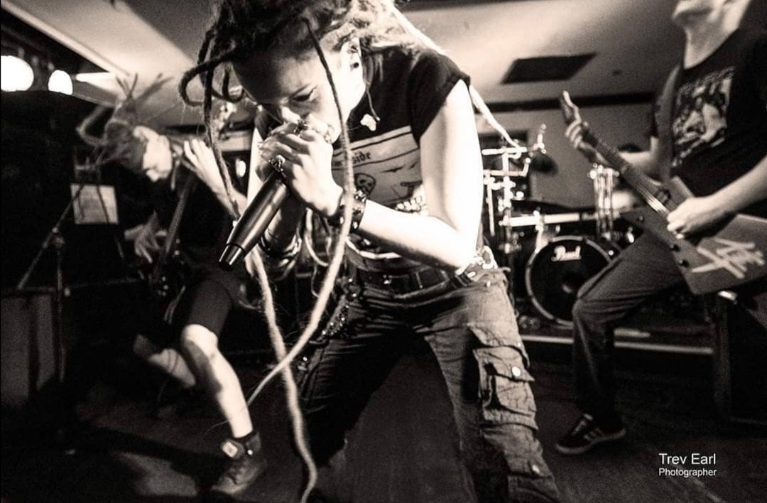 The Therapeutics of Screaming – Heavy Metal Therapy